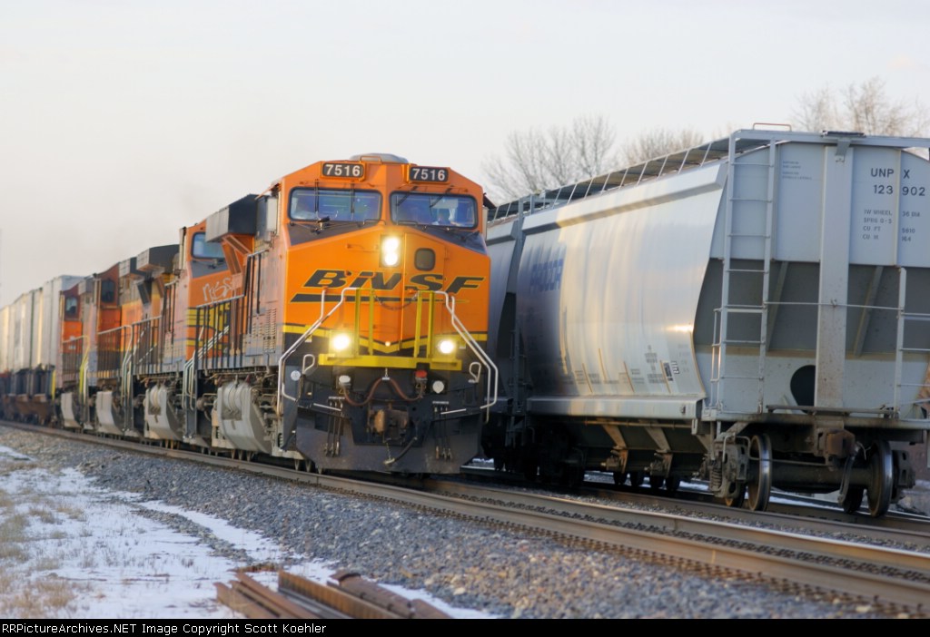 BNSF 7516